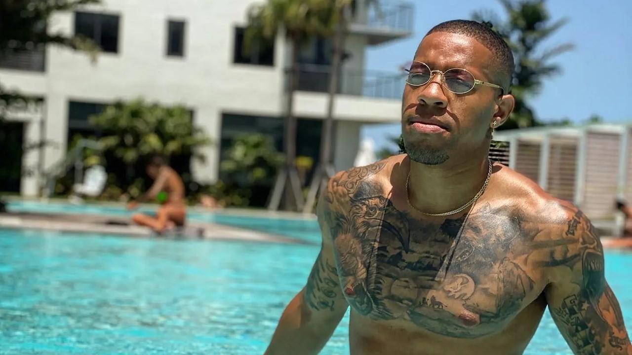 Kyle Fuller Downplays His Basketball Career on The Circle