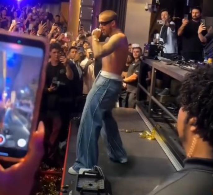 Justin Bieber Impersonator Takes Stage at Vegas Nightclub XS