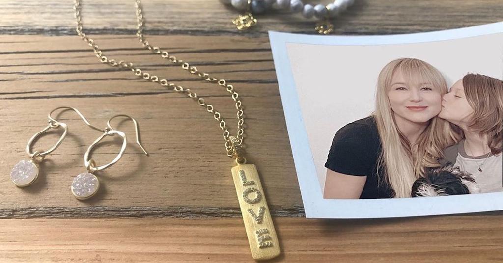 What Is Jewel Doing Now? 2020 Update on Singer