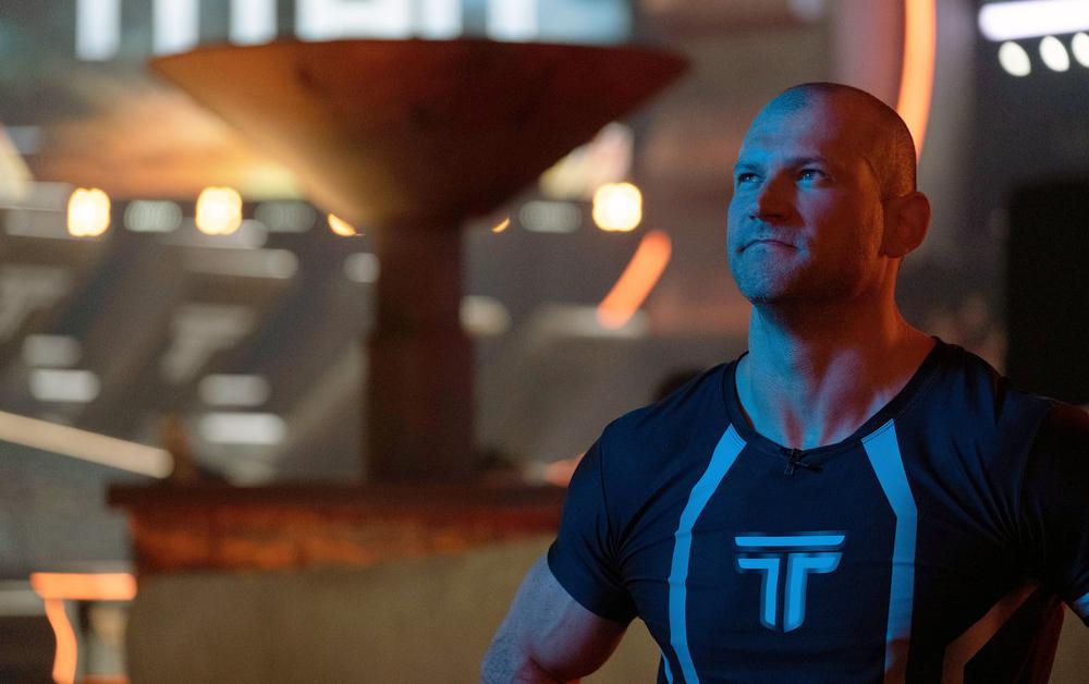 Joe Thomas’ Weight Loss Transformation Is an Inspiring One