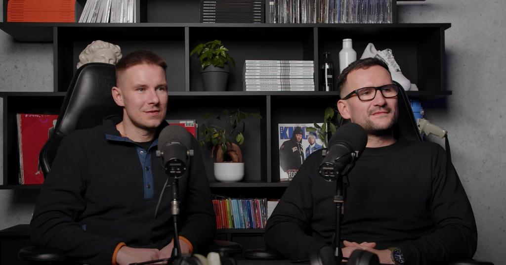 Men With the Pot Have Done a Face Reveal Off-Camera (EXCLUSIVE)