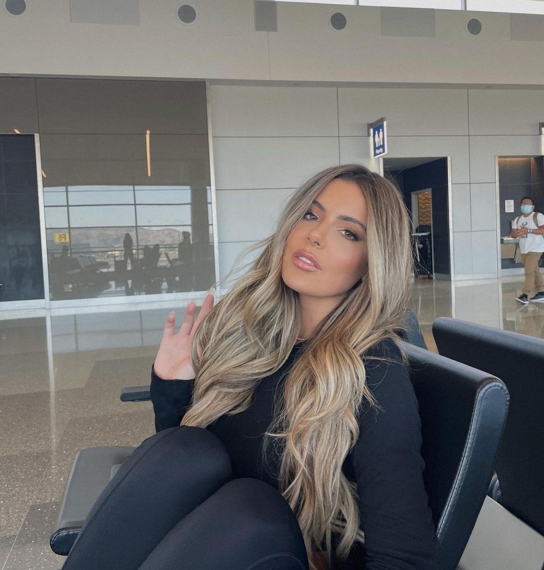 What Does Brielle Biermann Do For A Living Find Out