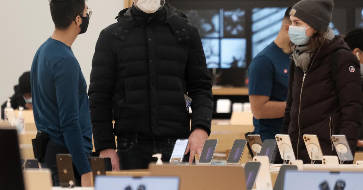 Apple Store Theft Sparks Debate on California Shoplifting Laws