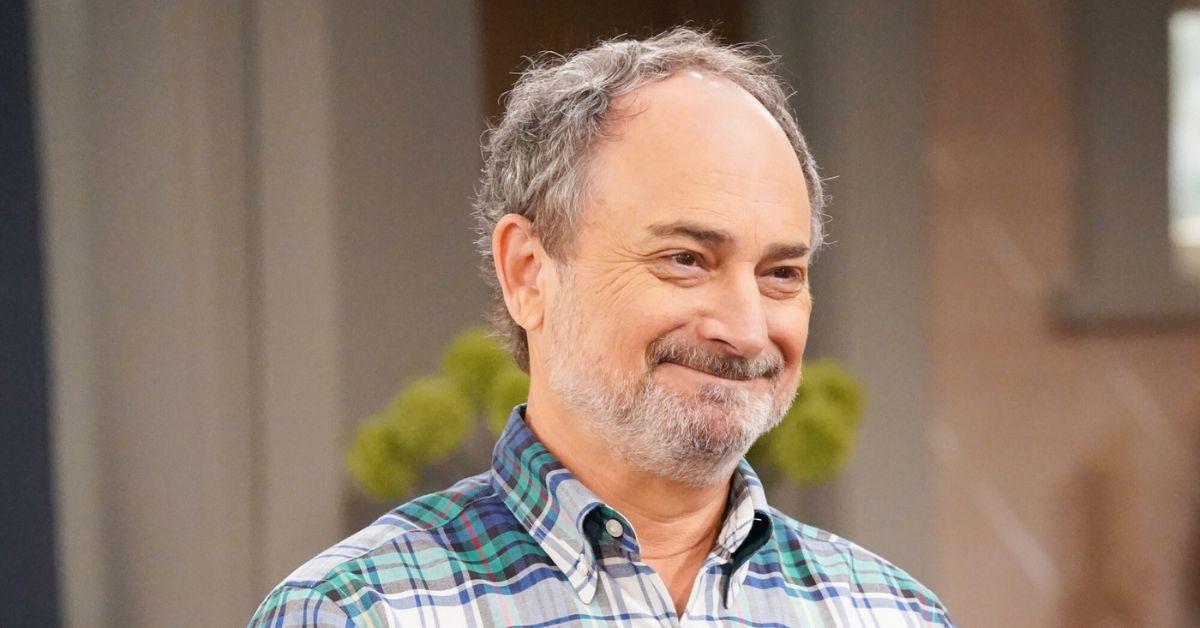 Who Plays Dave's Dad on The Neighborhood? Meet Lamar Johnson