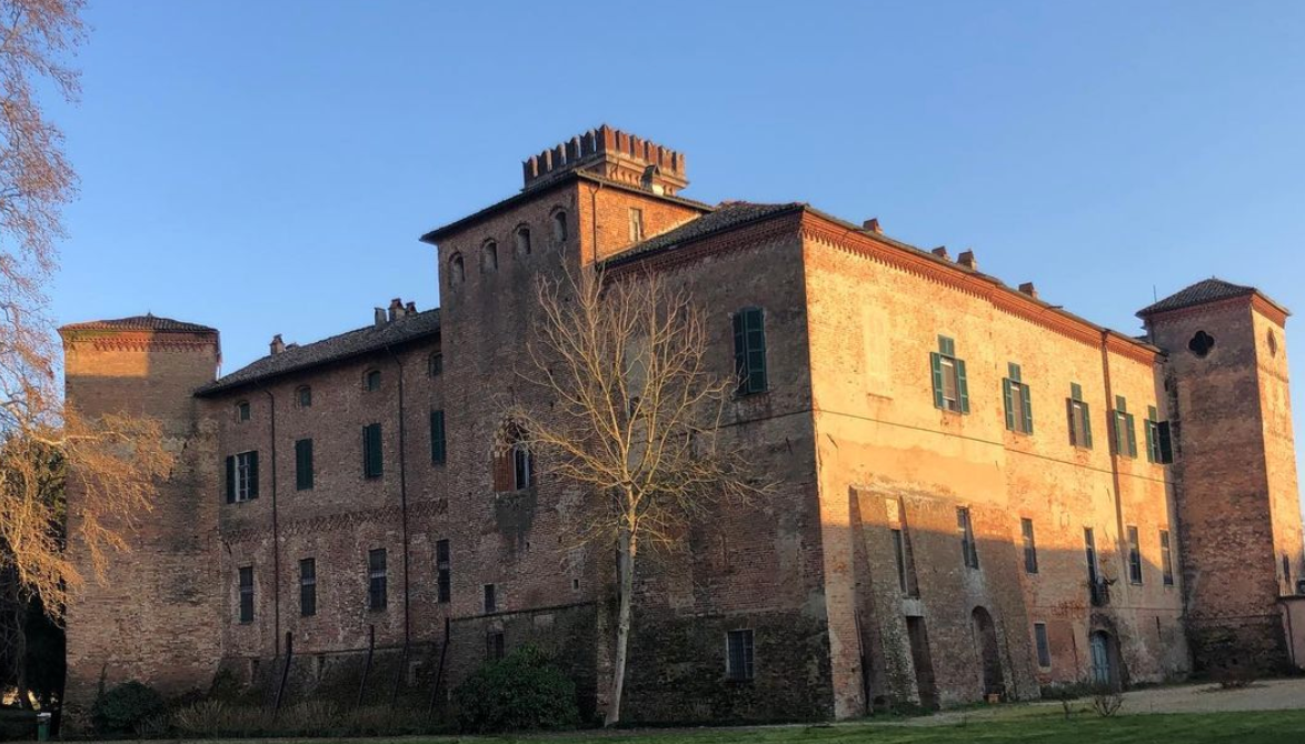 The Castle Diary TikTok: What It's Really Like Living in a Medieval ...
