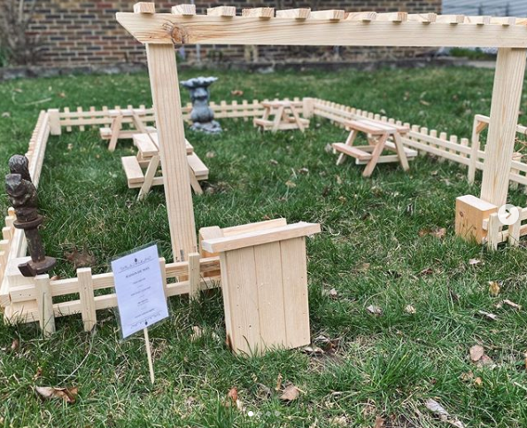 This Guy Built an Entire Miniature Restaurant for the Squirrels in His Yard