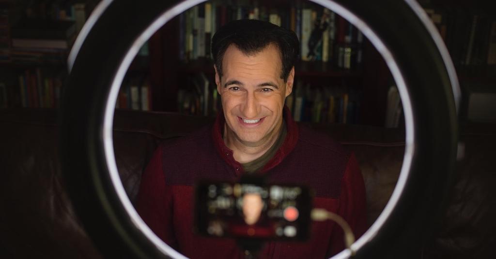 Is Carl Azuz Dead? Here's the Lowdown on the CNN Anchor