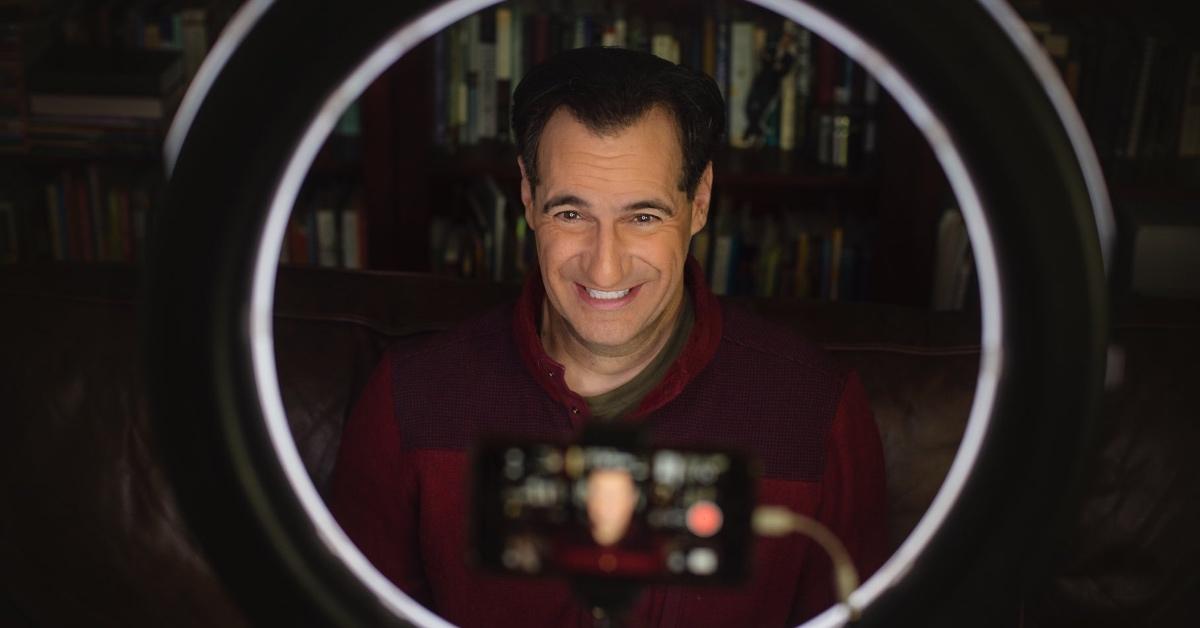 Is Carl Azuz Dead? Here's the Lowdown on the CNN Anchor