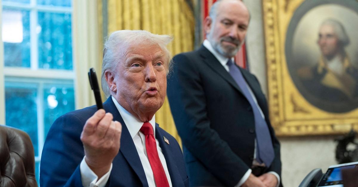 Why Does Trump Sign With a Sharpie? It May Not Be Practical