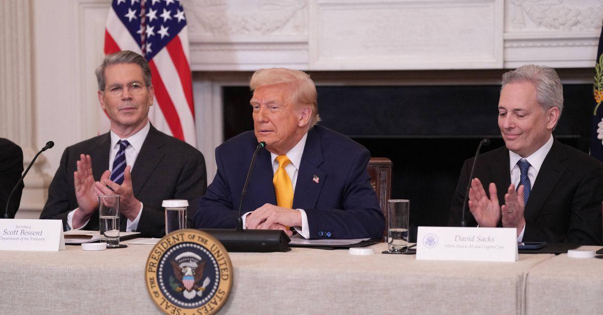 Did Trump Post a Crossed out Pink Triangle?