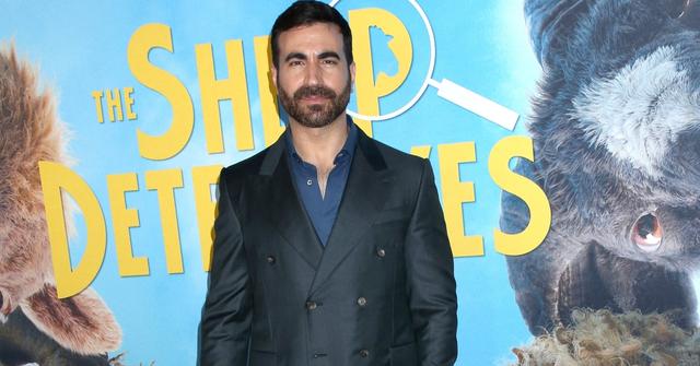 Who Is Brett Goldstein Dating? His Past Partners Explored