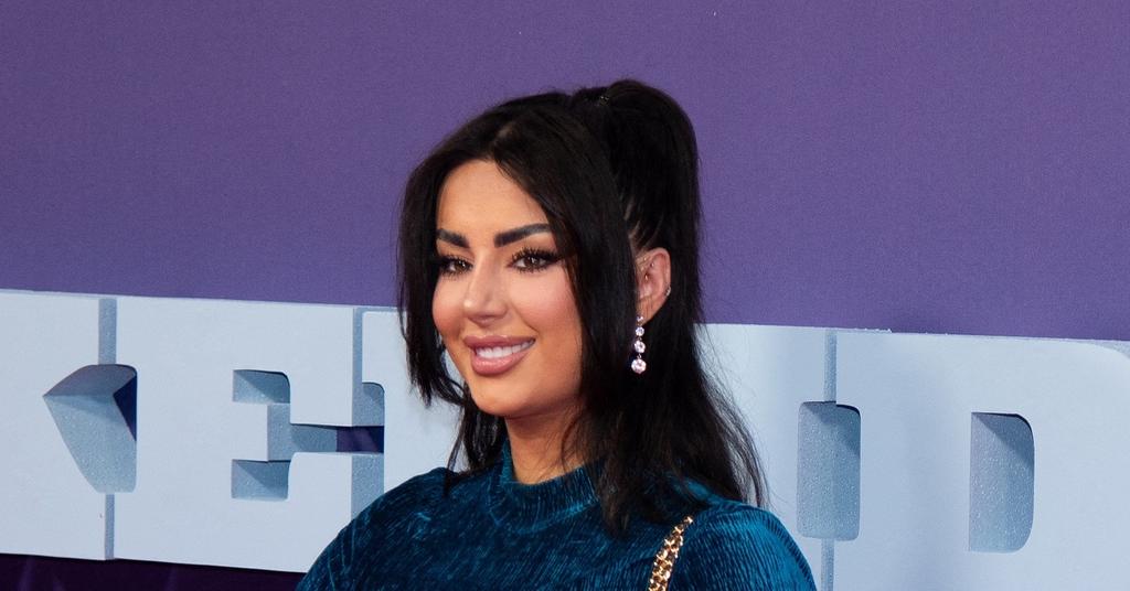 Here's a Rundown of that Huda Beauty Scandal