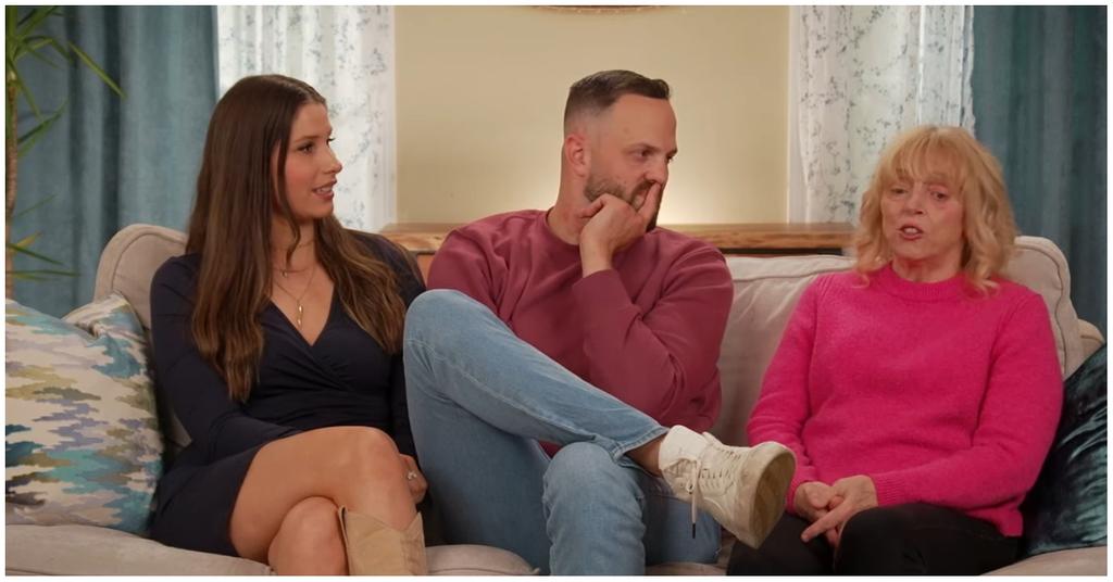 I Love a Mama's Boy: Janelle and Tina Argue Over Josh (EXCLUSIVE CLIP)