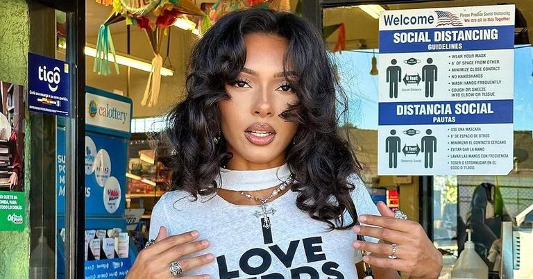 Emaza Gibson's Net Worth — Details on Singer Emaza Dilan