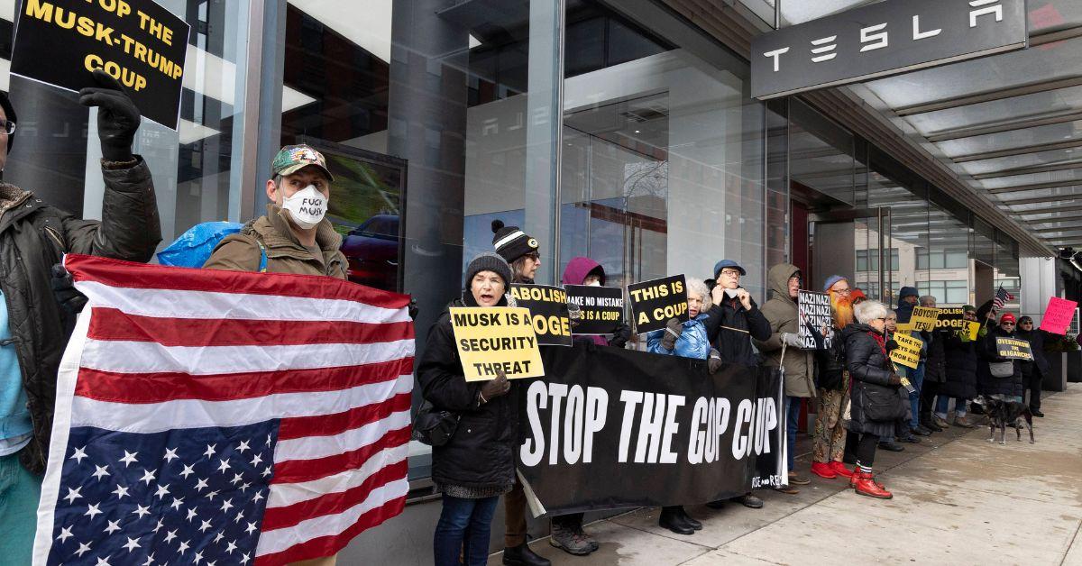 What Does the Upside Down Flag Mean at Yosemite?