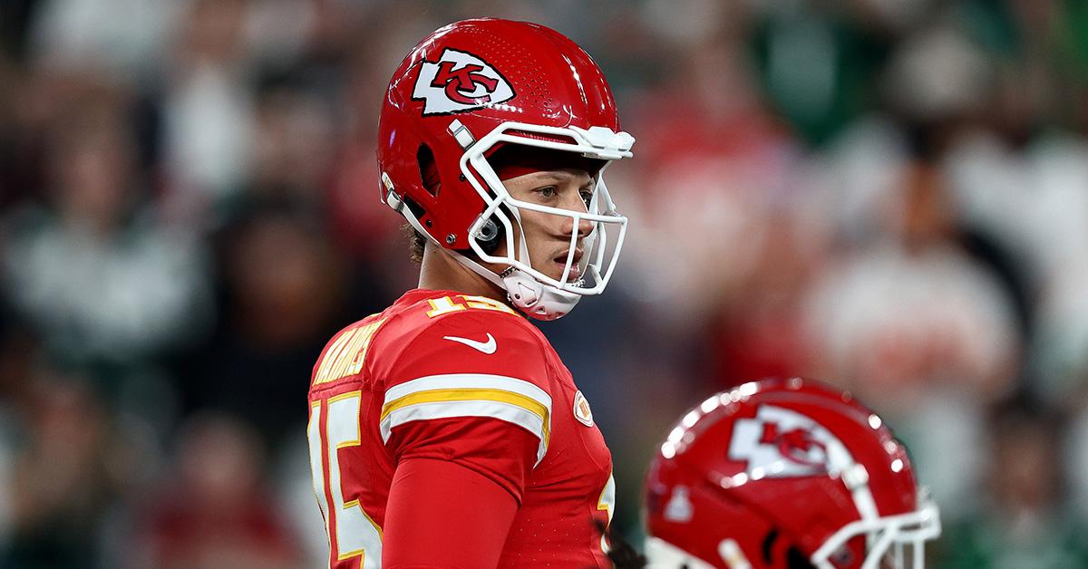 Why Does Patrick Mahomes Wiggle His Fingers Between Plays?