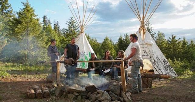 'Alaskan Bush People' star Gabe Brown and Girlfriend Raquell Rose Got ...