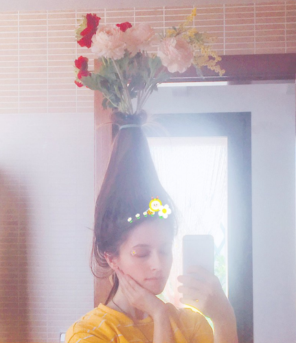 #FlowerVaseHair Is the Newest Hair Trend — Learn How to Do It Yourself