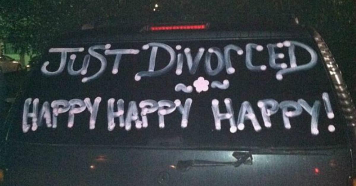 9 Divorced People Who Celebrated Their Separations Spectacularly