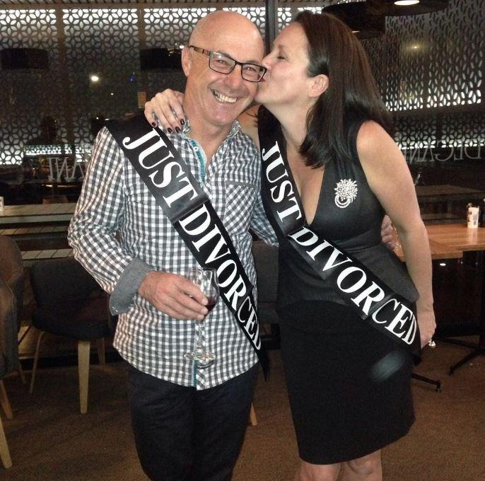 9 Divorced People Who Celebrated Their Separations Spectacularly