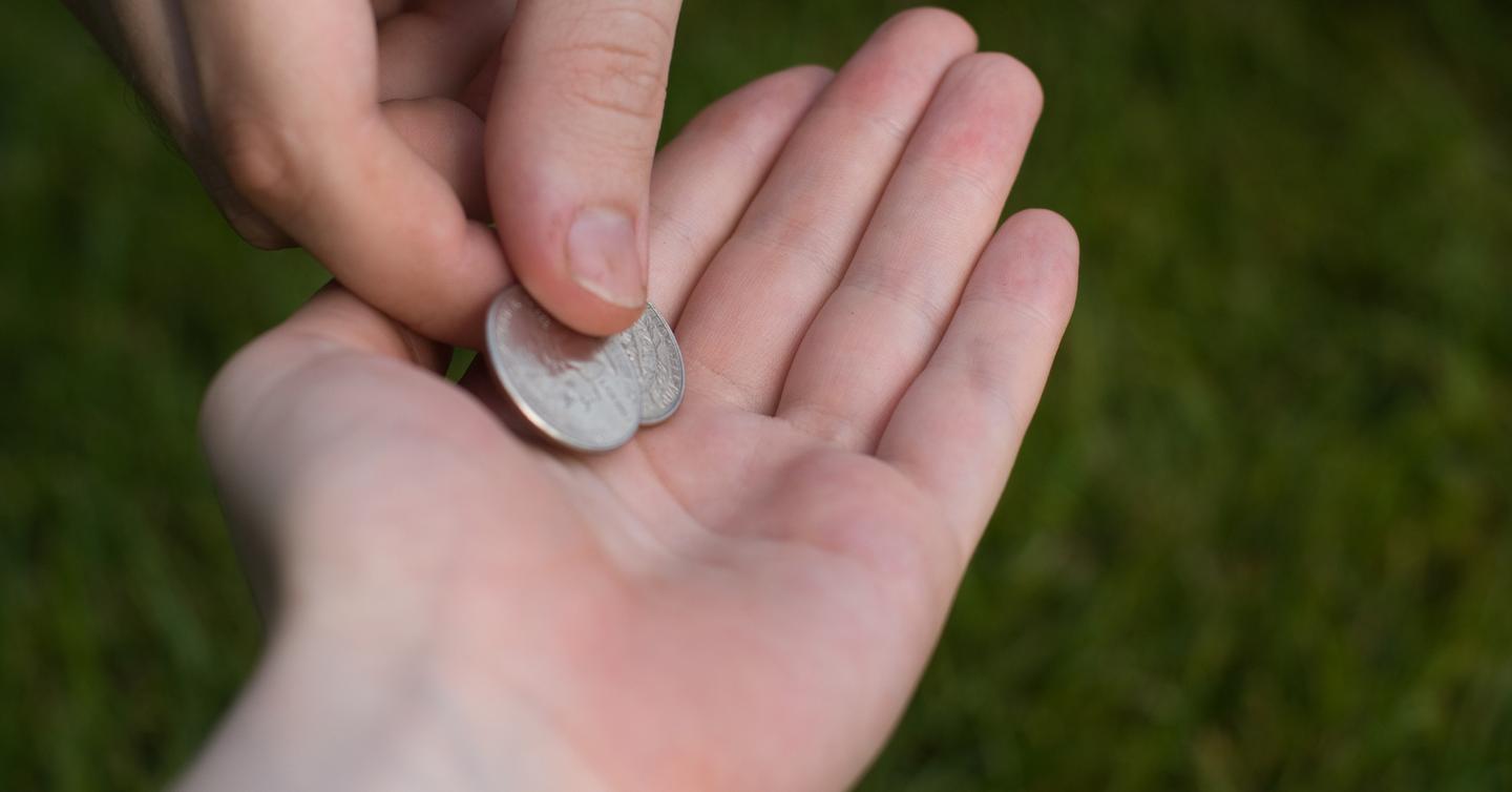 People Share the Useless Things They Always Carry With Them