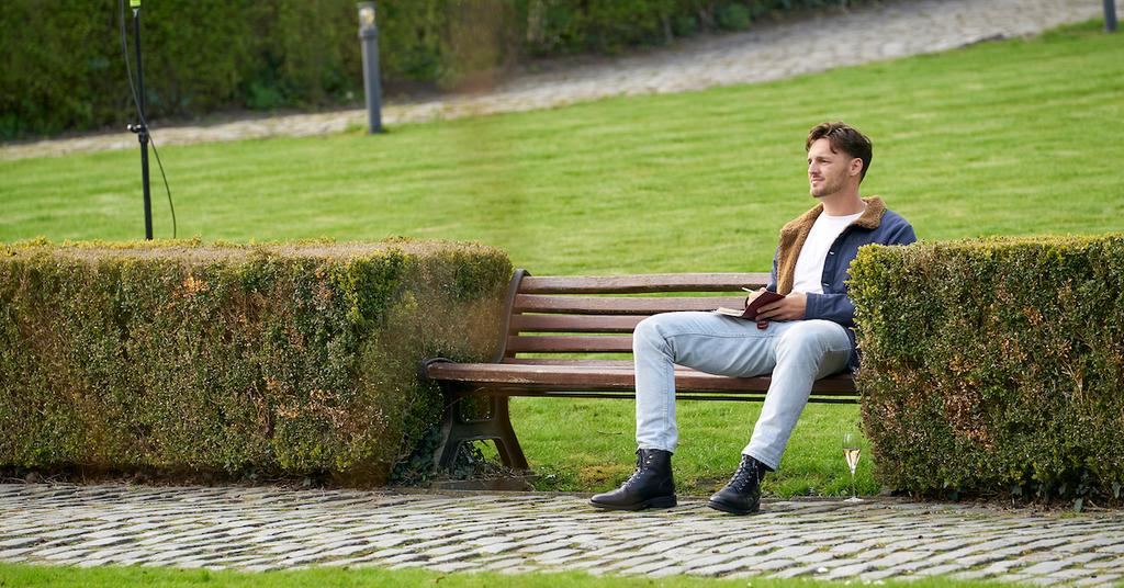 What 'The Bachelorette' Contestant Logan Palmer's Job?