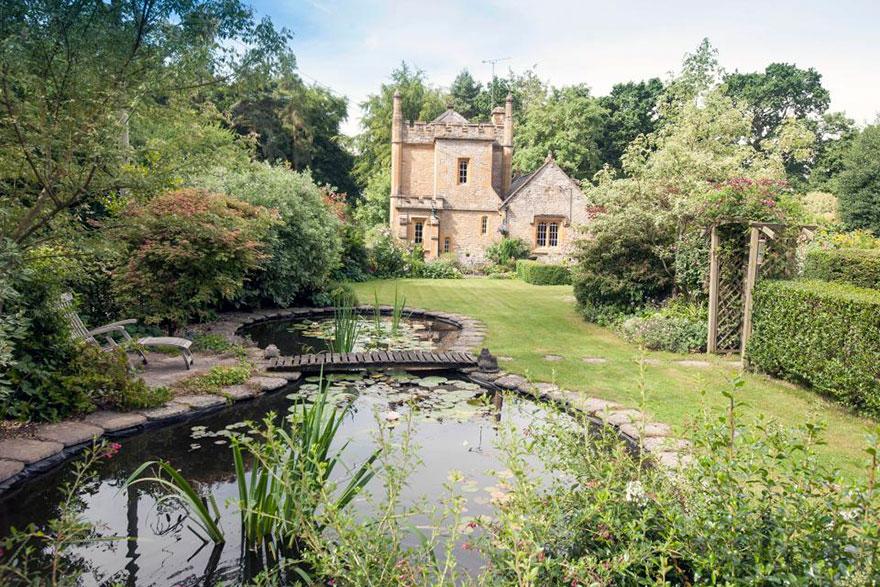 This Tiny Castle in England Is the House of Your Dreams
