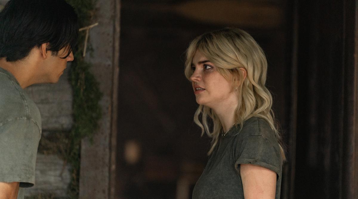 Who Is Bobby Farleigh in ‘Yellowjackets’? He Drives a Wedge Between ...