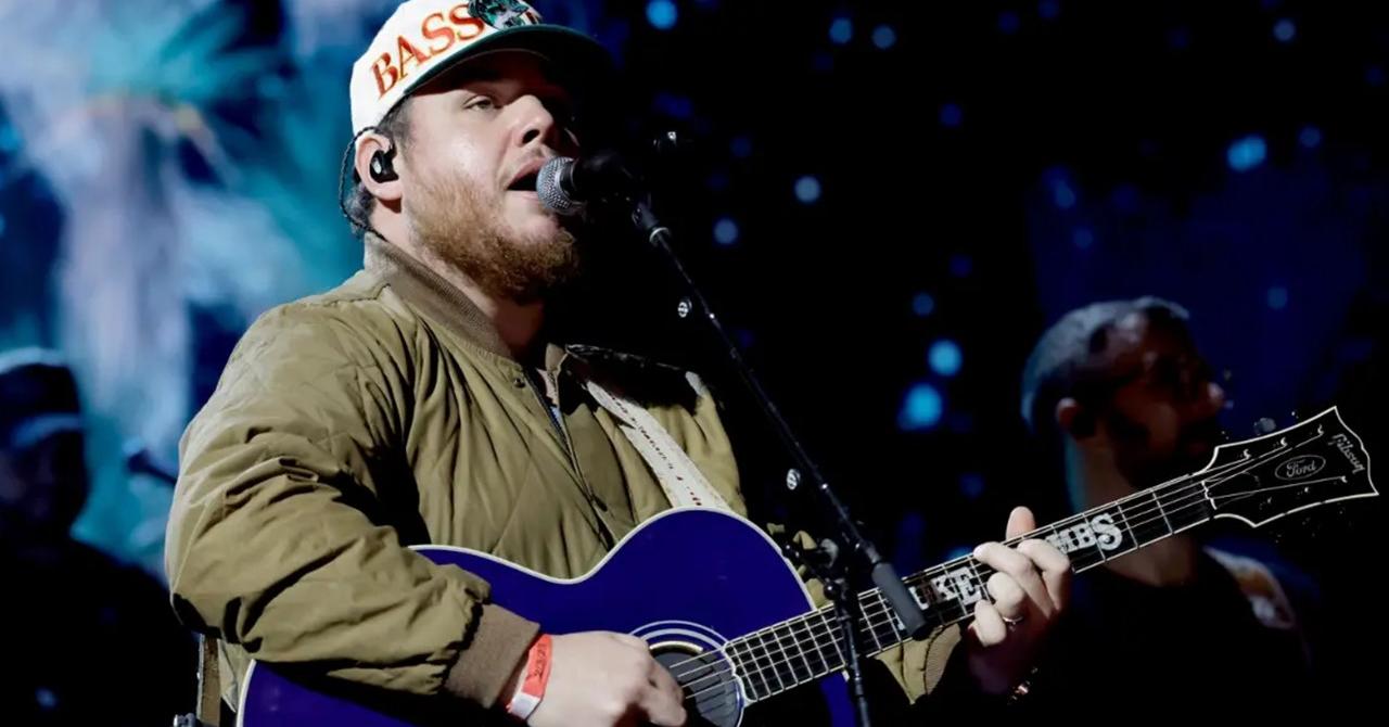 Is Singer Tracy Chapman Married? Fans Want to Know