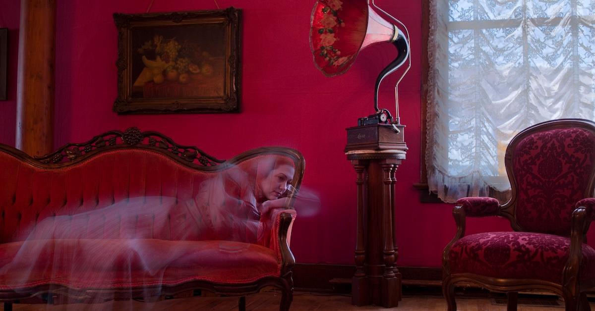 7 Best Horror Podcasts to Send a Shiver Down Your Spine