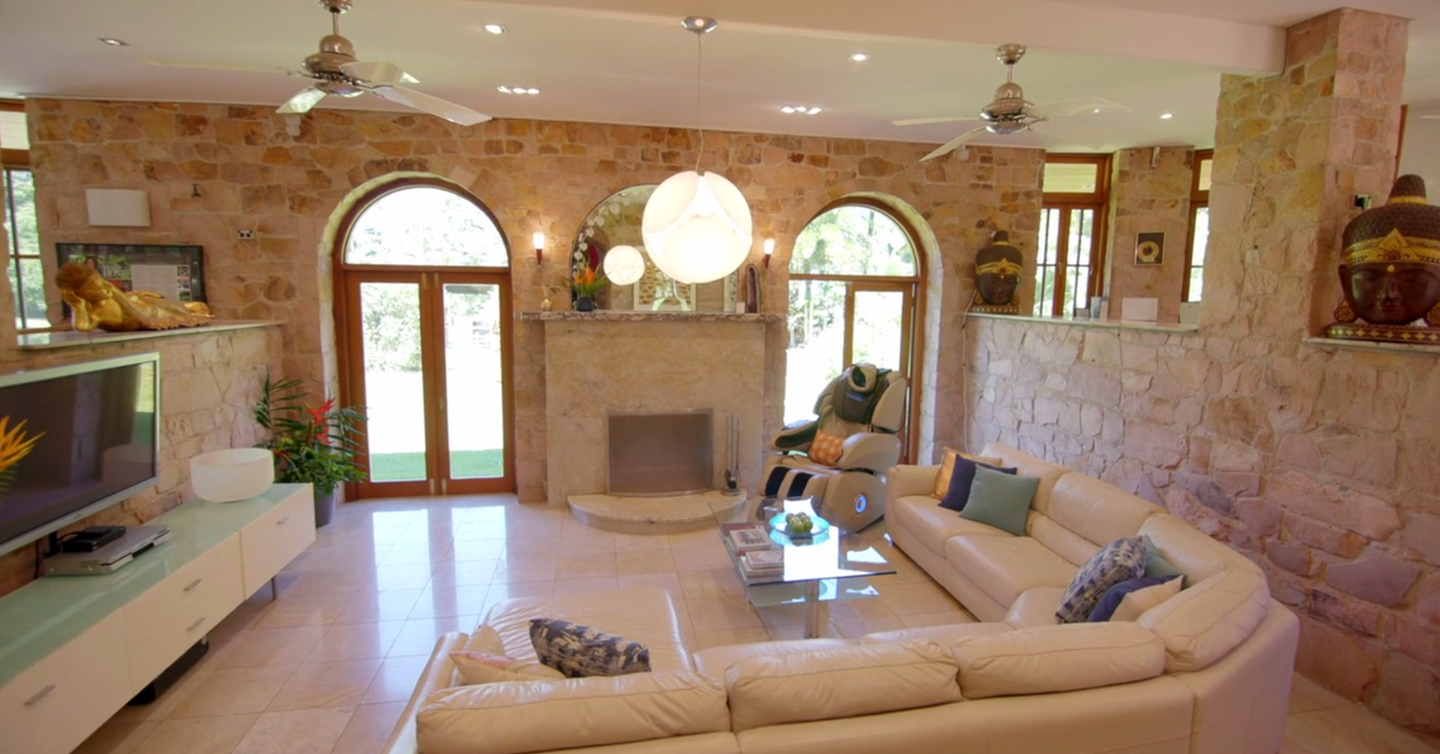 Meet Gene and Sharon from 'Instant Hotel' and Book Their Rental