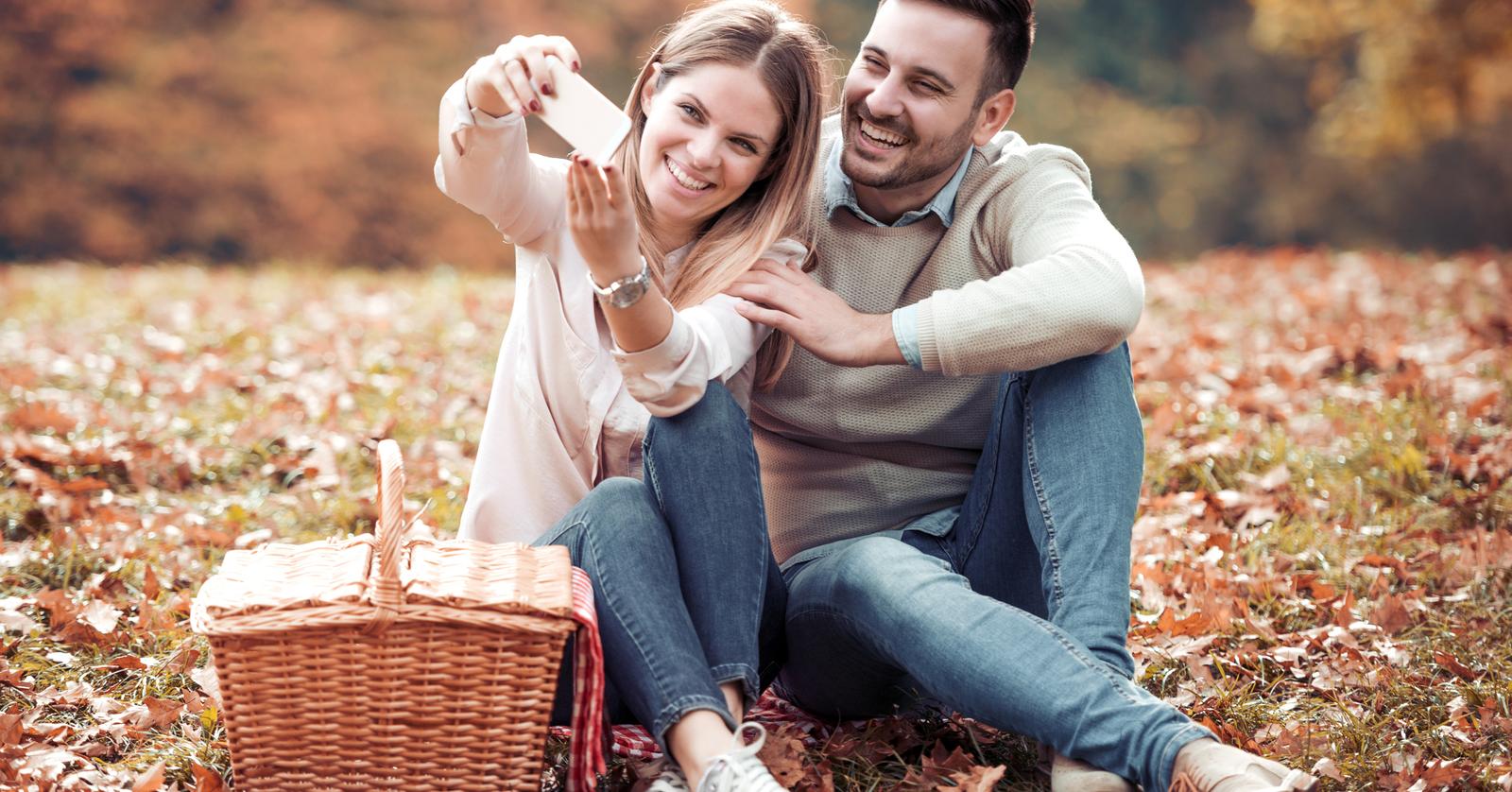 Fall Captions for Couples' Cutest Instagram Pics — Check Them All Out