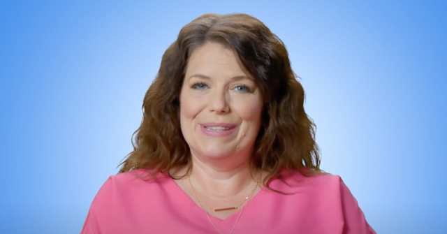 Prison Matchmaker Chelsea and Boyfriend Manuel Star in 'Prisoner of ...