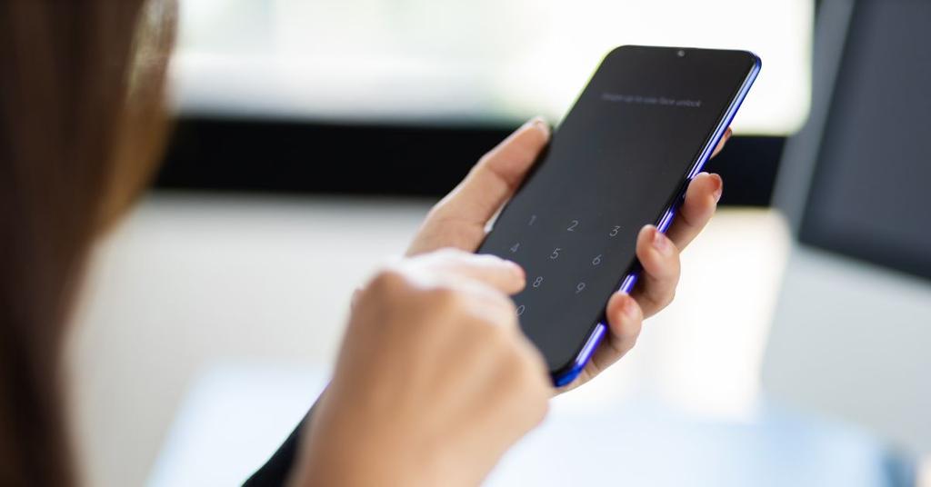 Here's How to Turn off AirDrop on Your Apple Devices