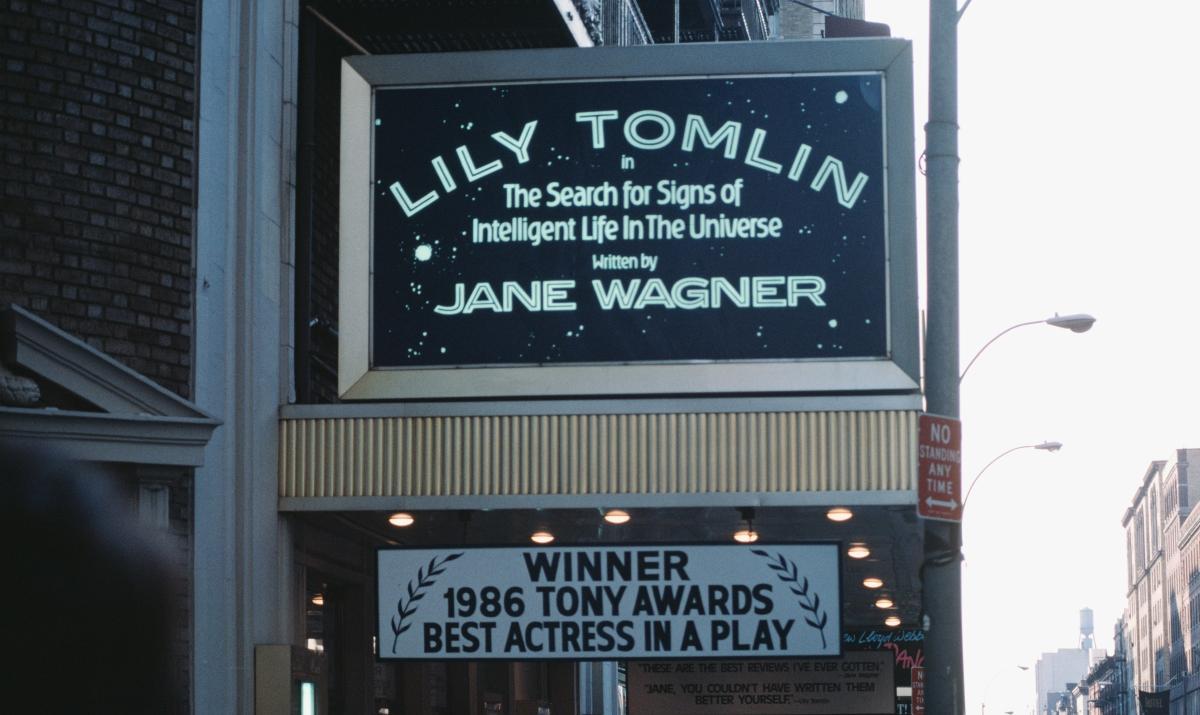 Who Is '80 for Brady' Actress Lily Tomlin's Wife?