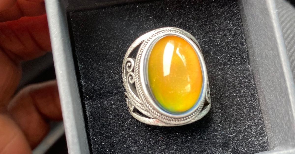 How Do Mood Rings Work? Inside the Legendary Fad