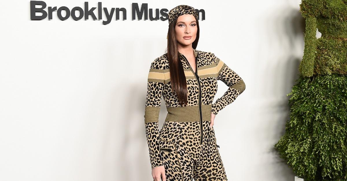Does Kacey Musgraves Speak Spanish? Fans Are Curious