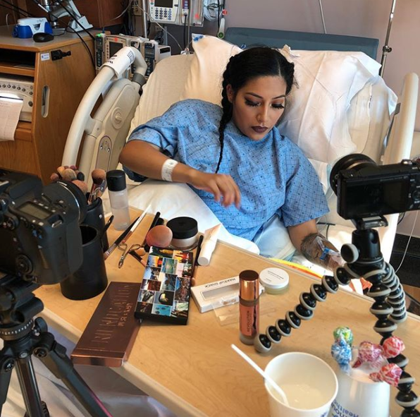 Women Are Doing Their Makeup While They're Literally in Labor