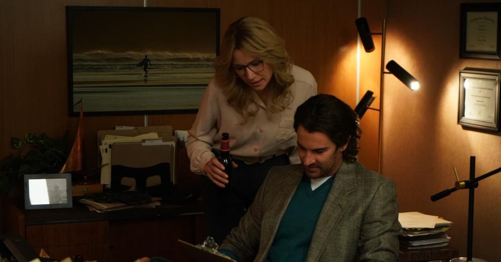 Do Johnny and Kate Get Back Together in 'Firefly Lane'? Why Did they ...