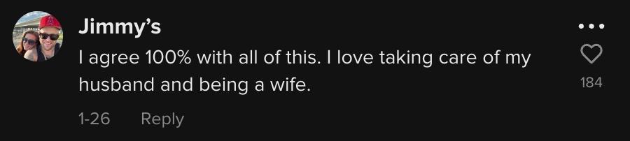 TikTok Creator Estee Williams Embodies the 1950s Housewife