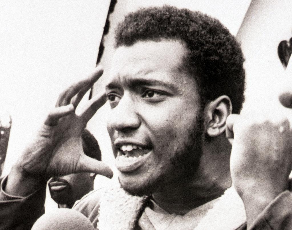 Who Betrayed Fred Hampton? The Black Panther Leader Was Set up by One ...