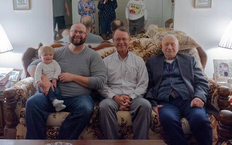 Four Generations One Photo: Family Pics With Great Grandparents and ...