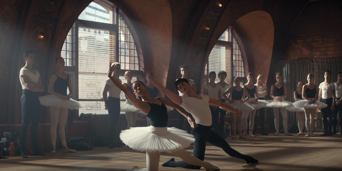 'Tiny Pretty Things' Alexander Eling Talks Netflix's "Whirlwind" Drama