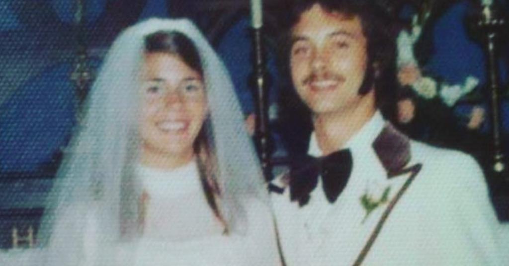 Mina Starsiak's Husband, Steve Hawk, Lost His Parents in 2018