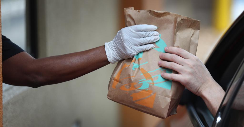 “Get Out of My Drive-Thru!” Taco Bell Employee Yells at Doordash Driver ...