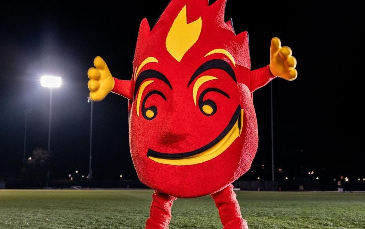 We Tried That: Cheetos Flamin' Hot Cinnamon Sugar Popcorn