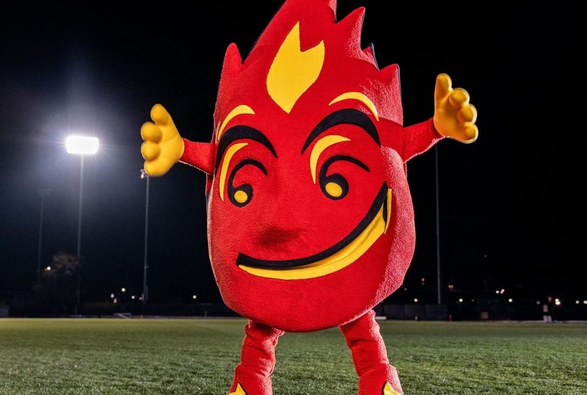 We Tried That: Cheetos Flamin' Hot Cinnamon Sugar Popcorn