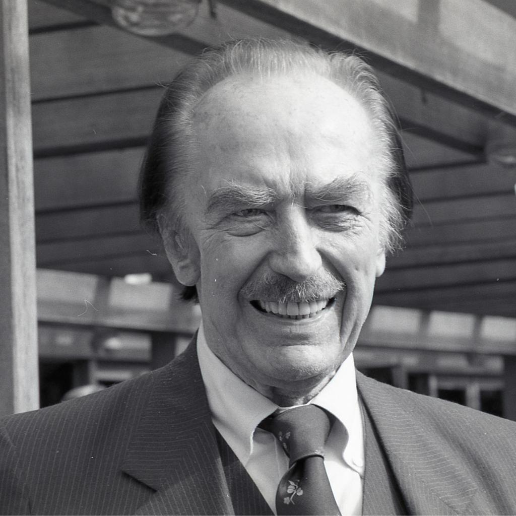 What Happened to Fred Trump’s Face? The Internet Has a Few Theories