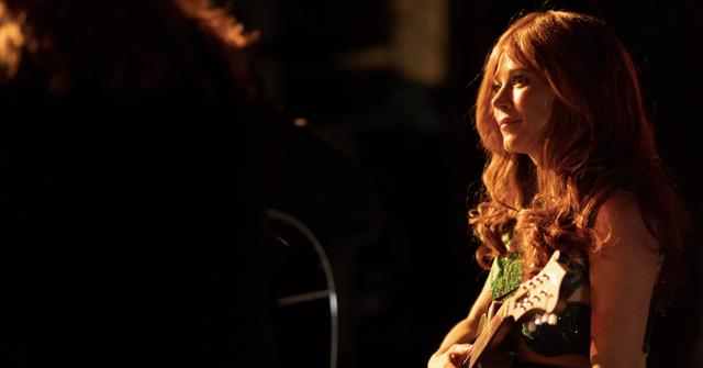 Can Anna Friel Sing? Actress Performs in Fox Drama ‘Monarch’