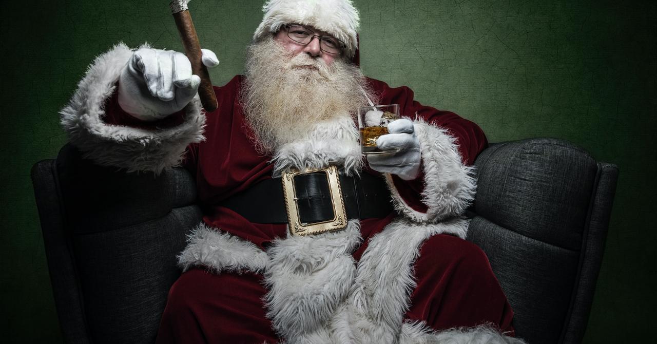 The Best Christmas Zoom Backgrounds to Get You in the Holiday Spirit